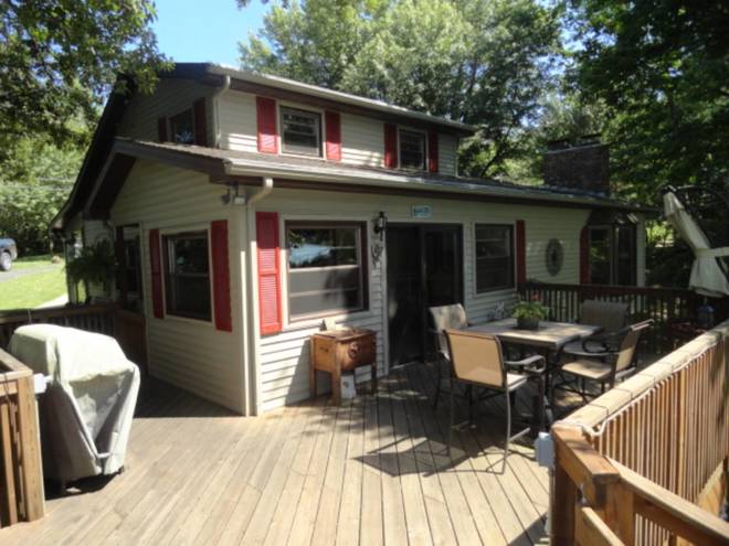 49 Lake Warren Dr, Monmouth, IL 61462 (Sold NYStateMLS Listing #10402962)