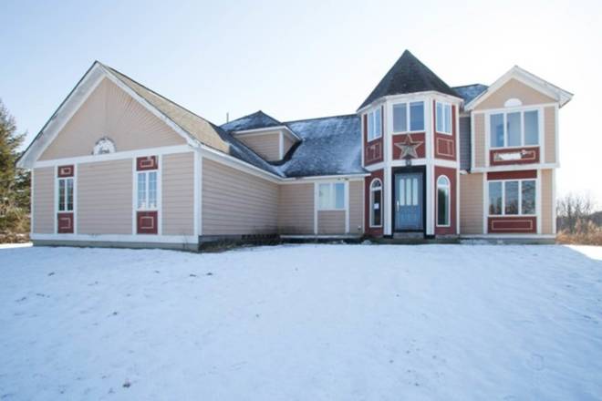 36 Stapleton Ct, Middletown, NY 10940 (Sold NYStateMLS Listing #10462771)