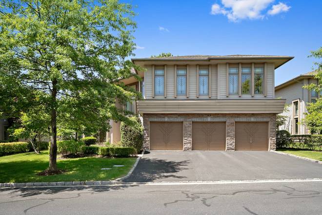 15 Olde Hamlet Drive, Jericho, NY 11753 (Off Market MyStateMLS Listing ...