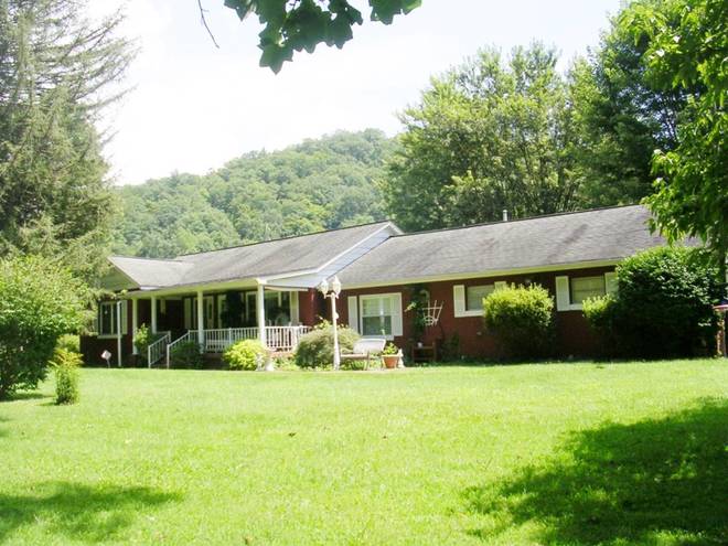 19063 South Calhoun Hwy, Orma, WV 25268 (Sold NYStateMLS Listing #10528711)