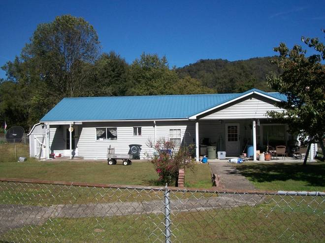 105 Wagner Street, Chelyan, WV 25035 (Sold MyStateMLS Listing #10550596)