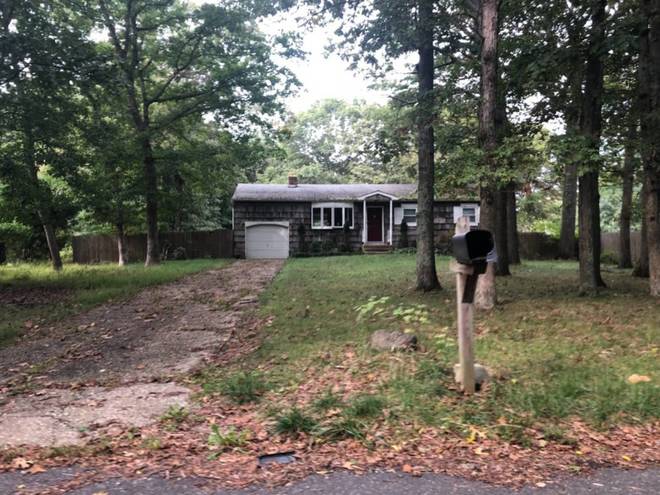 11 cross st, Ridge, NY 11961 (Off Market NYStateMLS Listing #10563001)