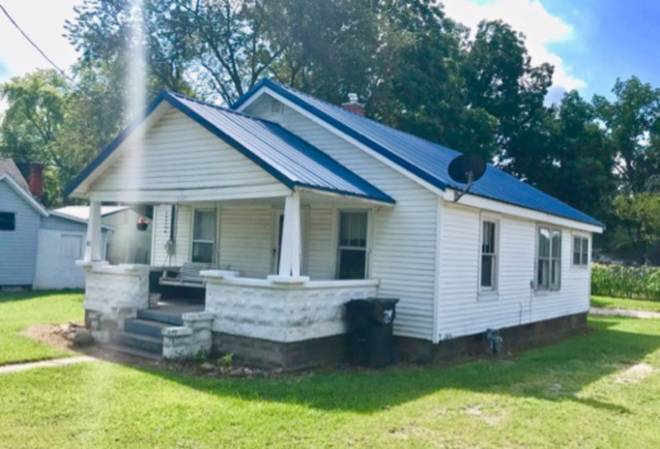 302 Rudolph St, Crossville, IL 62827 (Sold MyStateMLS Listing #10632376)