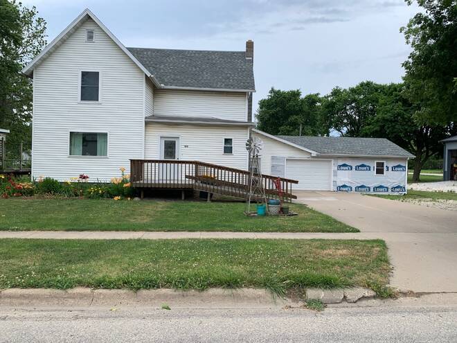 123 South Dean, Bushnell, IL 61422 (Sold NYStateMLS Listing #10901277)